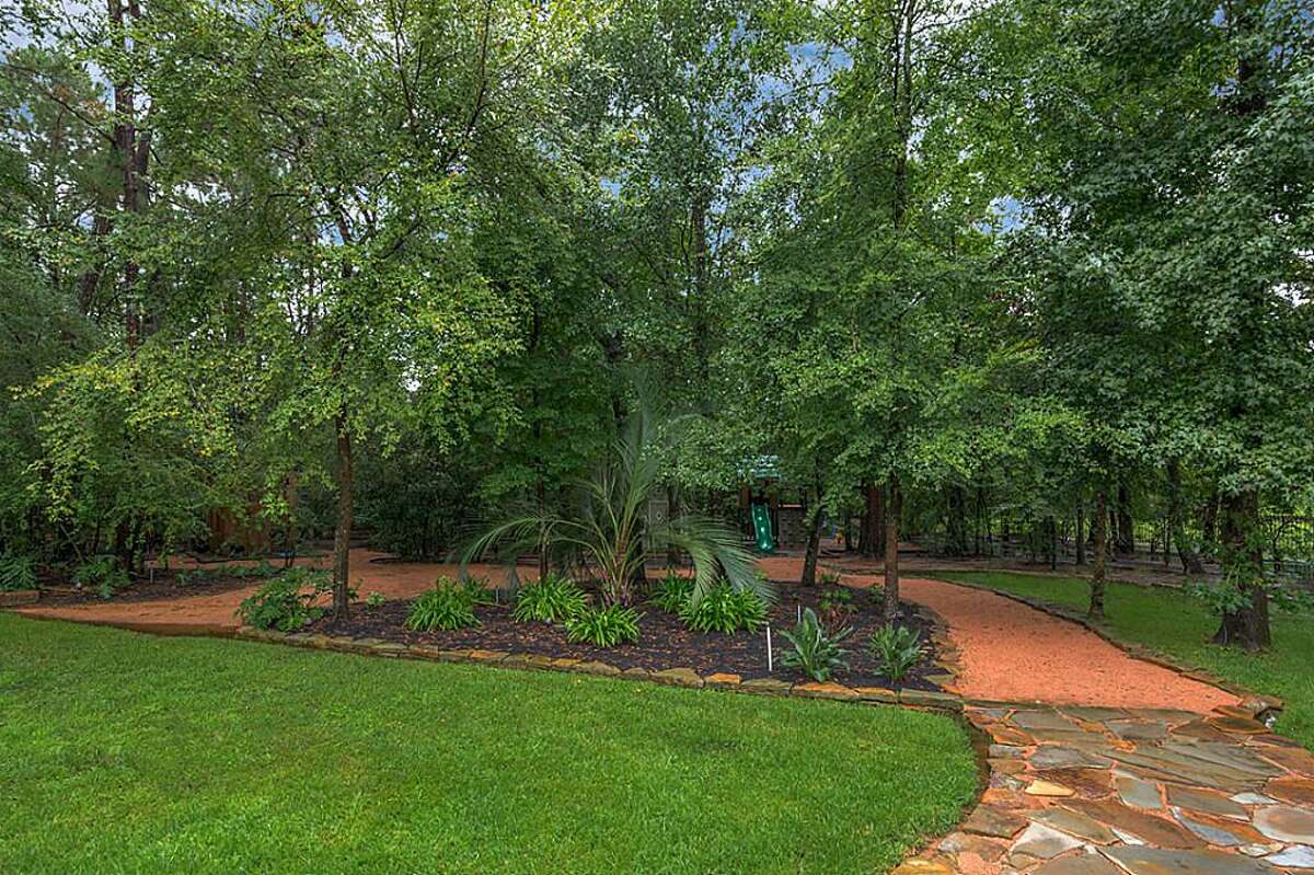 The 5 best new home listings in The Woodlands