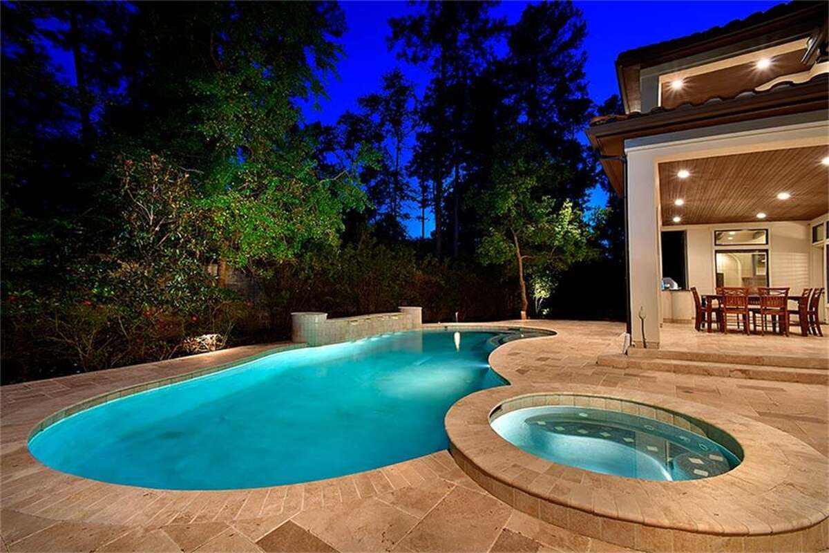 The 5 best new home listings in The Woodlands