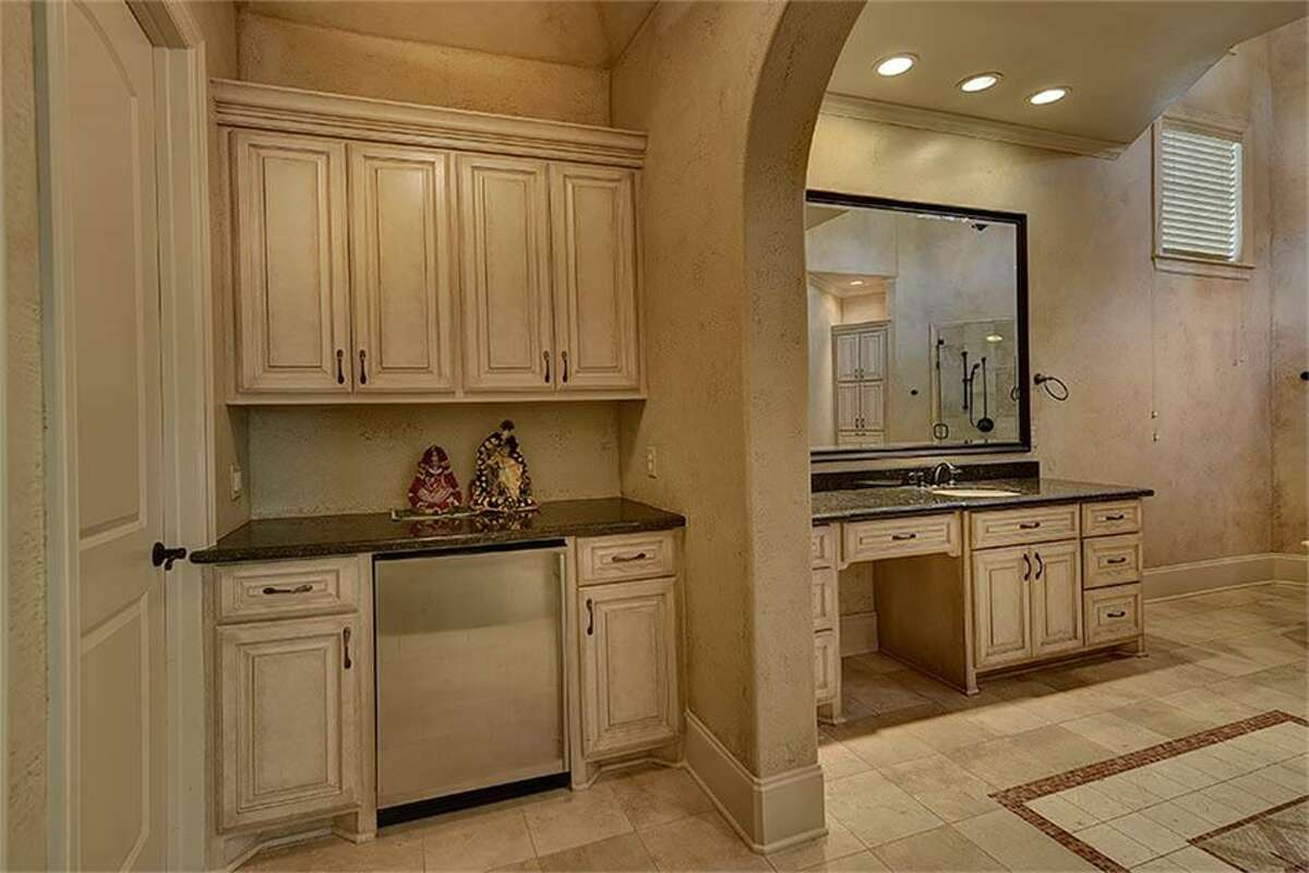 The 5 best new home listings in The Woodlands