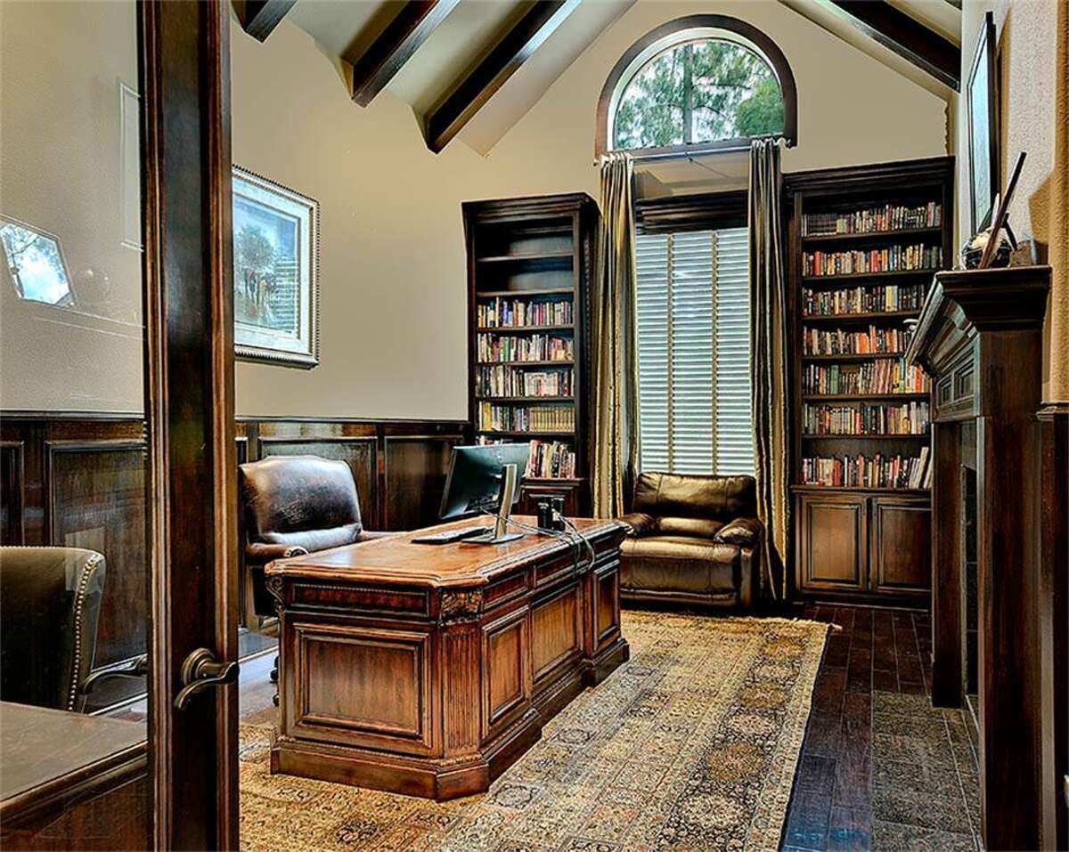 The 5 best new home listings in The Woodlands