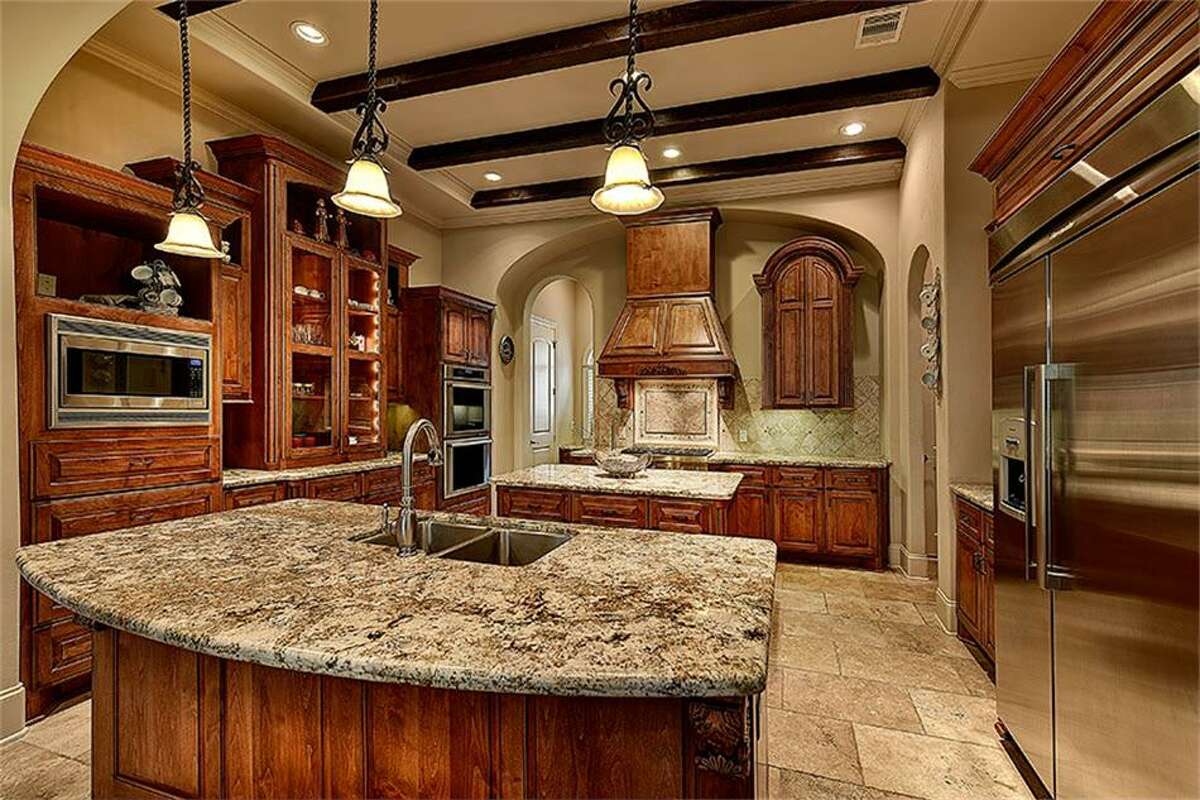 The 5 best new home listings in The Woodlands