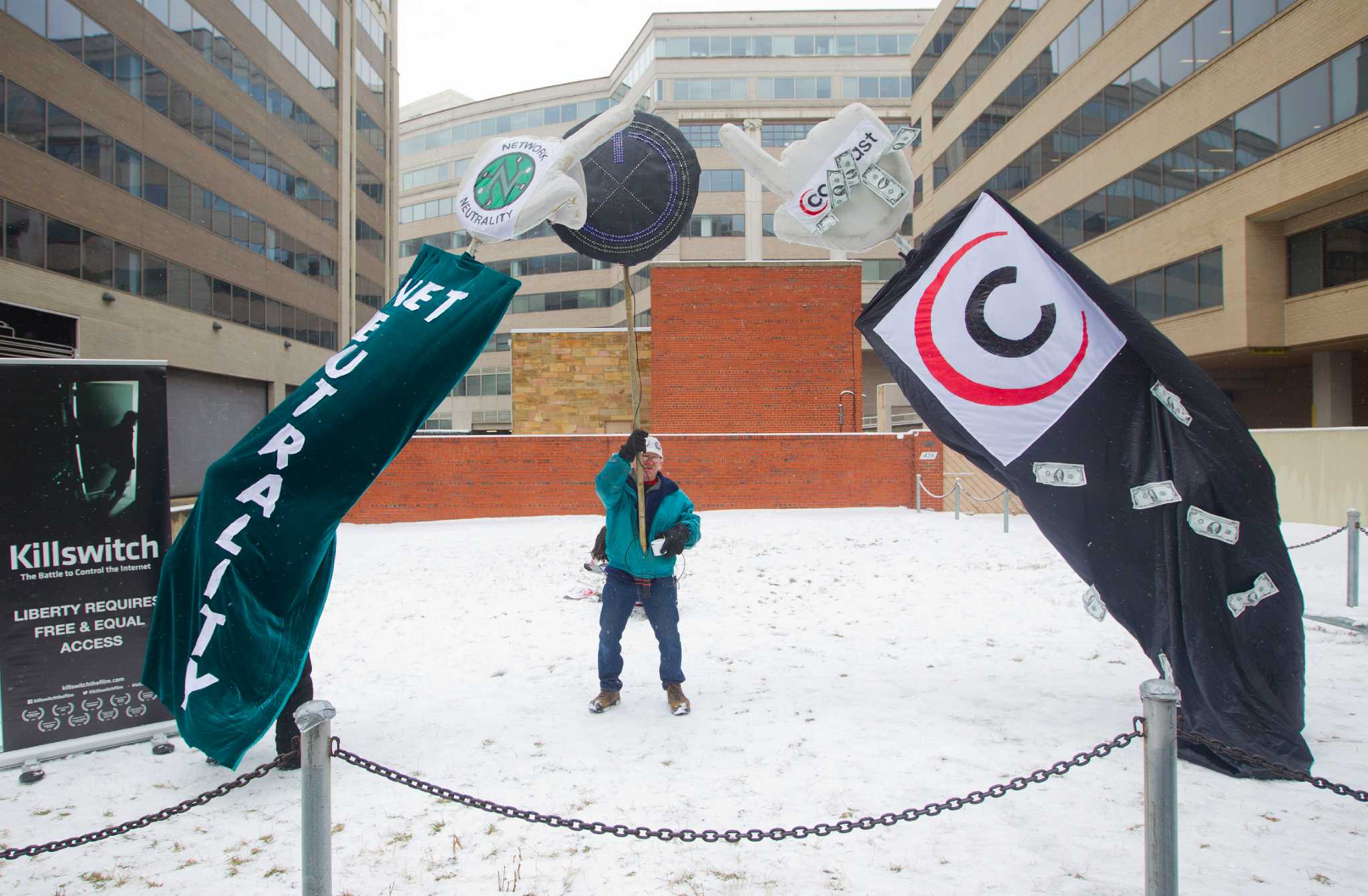 In net neutrality victory, FCC classifies broadband Internet service as ...