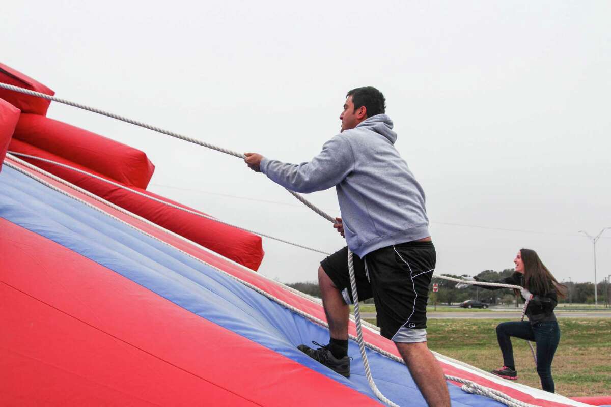 ThrillSeeker 5K Stunt Run brings inflatable stunts, fun to charity ...