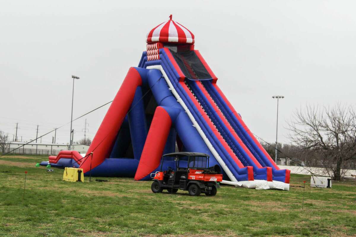 ThrillSeeker 5K Stunt Run brings inflatable stunts, fun to charity ...