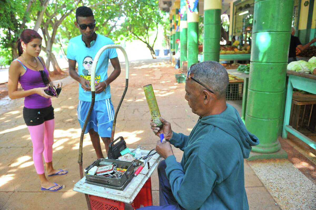 Modern life in Cuba