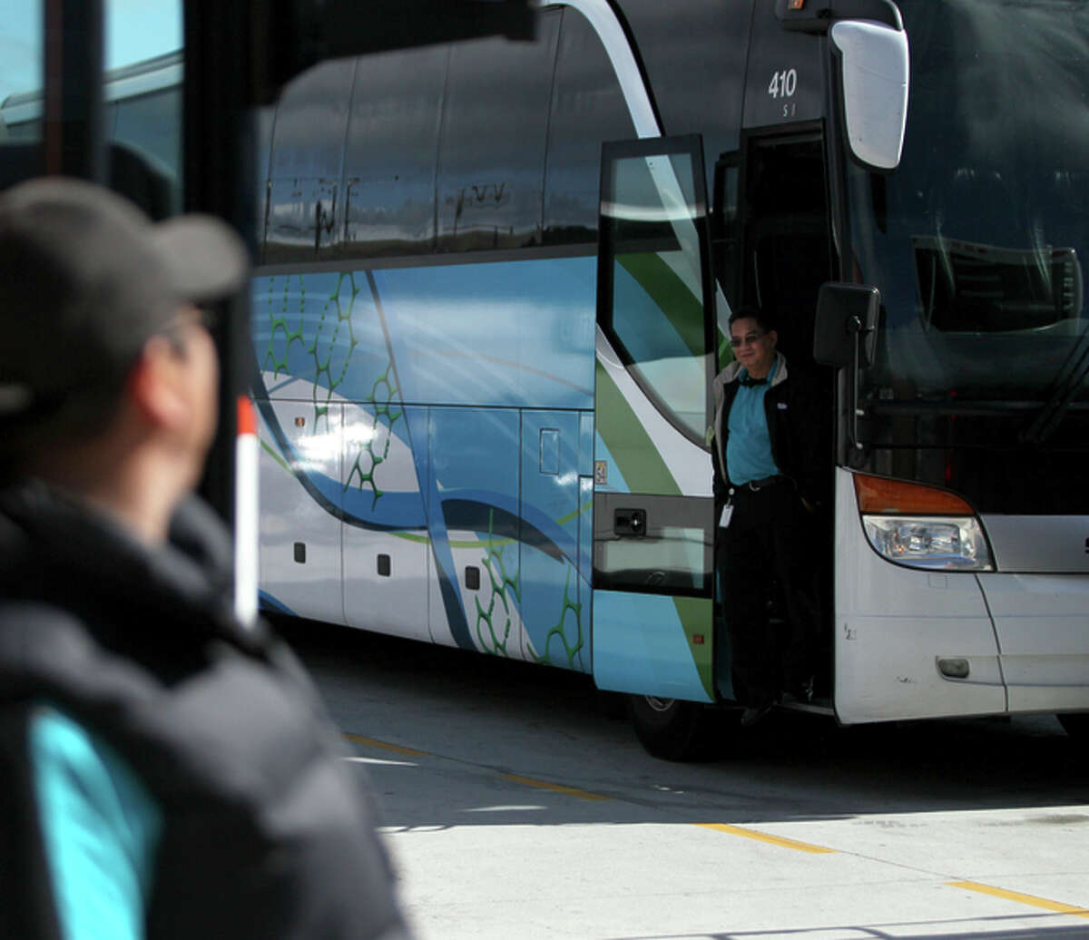 Apple, Yahoo, eBay, Zynga, Genentech bus drivers vote to unionize