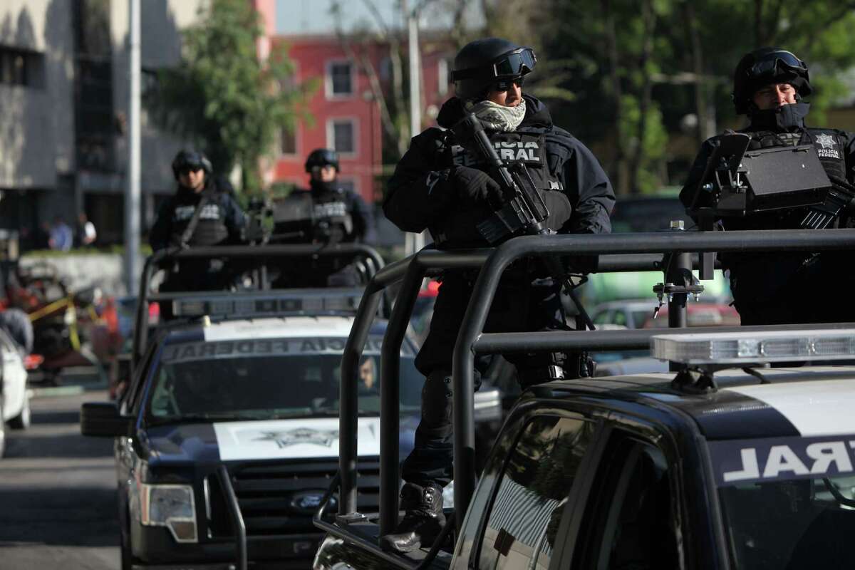 Mexico official: Police capture top drug lord