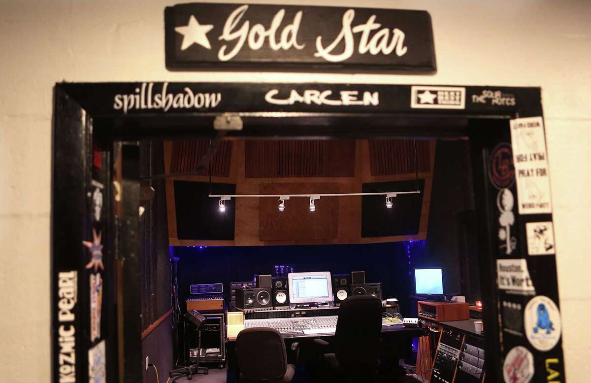 Dozens get a glimpse at Houston recording studio during rare open house
