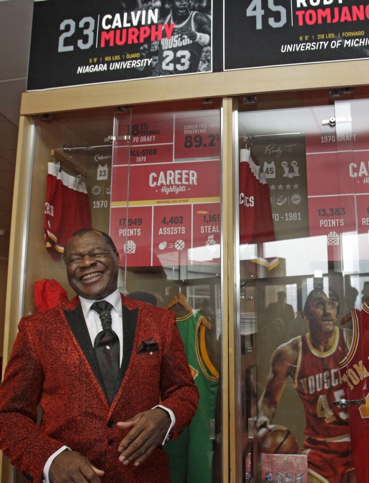 Get to know Rockets commentator and NBA legend Calvin Murphy