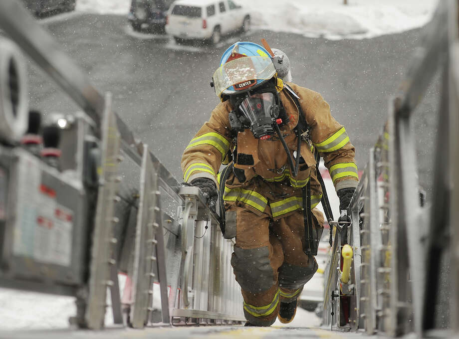 Regional Training School's Firefighter 1 Class in Fairfield ...
