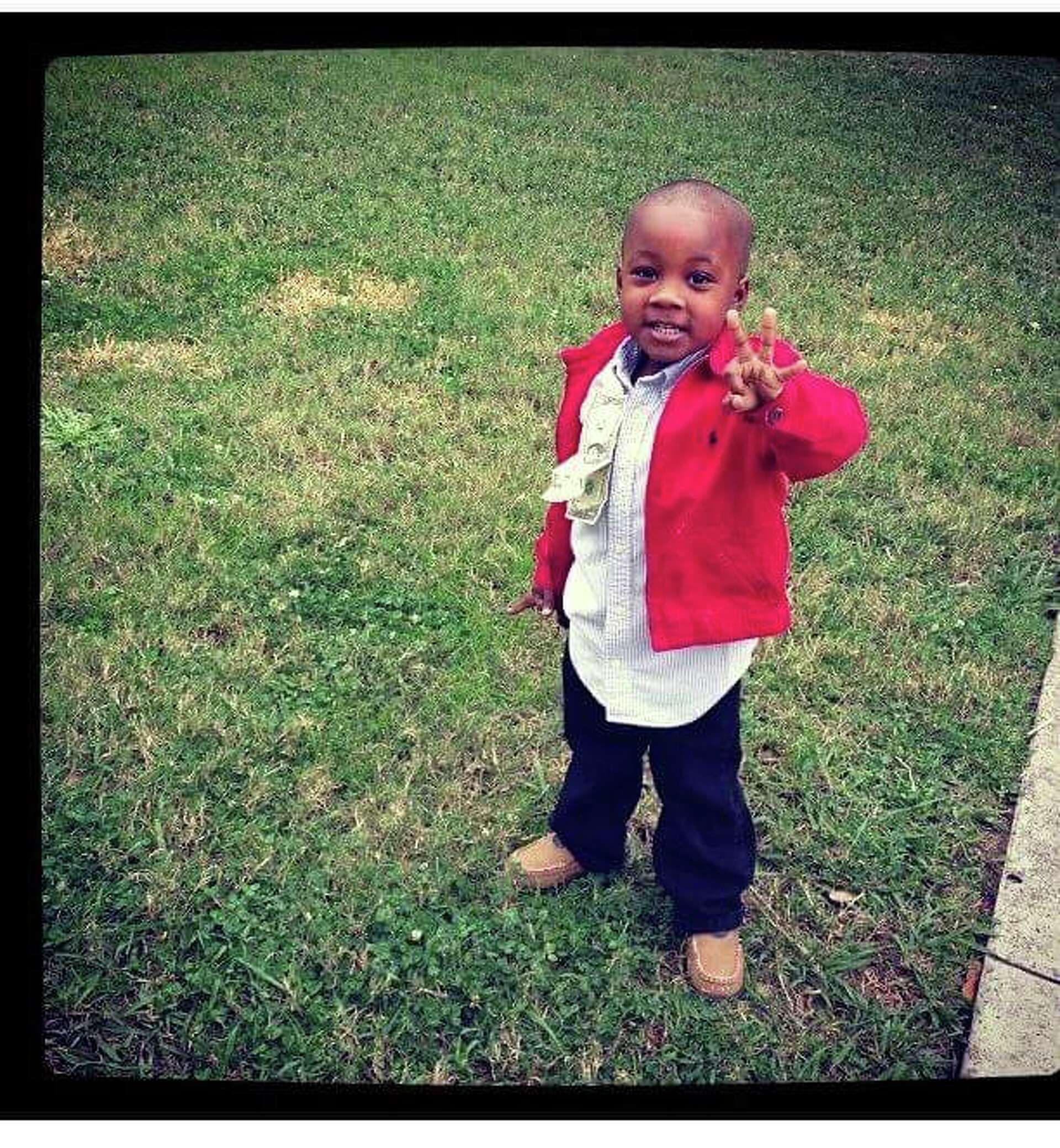 4-year-old fatally shoots self with gun at babysitter's house