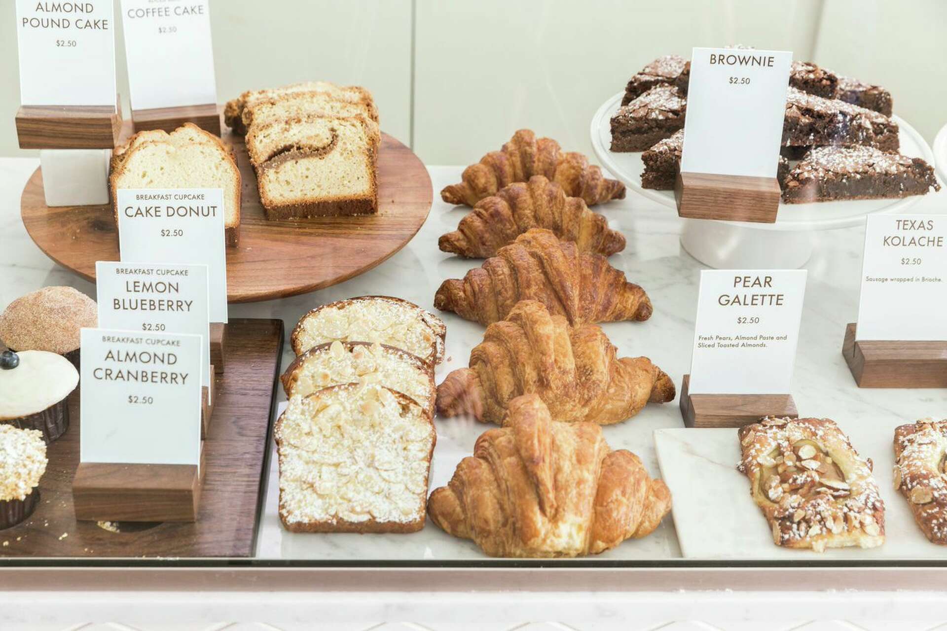 Crave Cupcakes debuts in The Woodlands