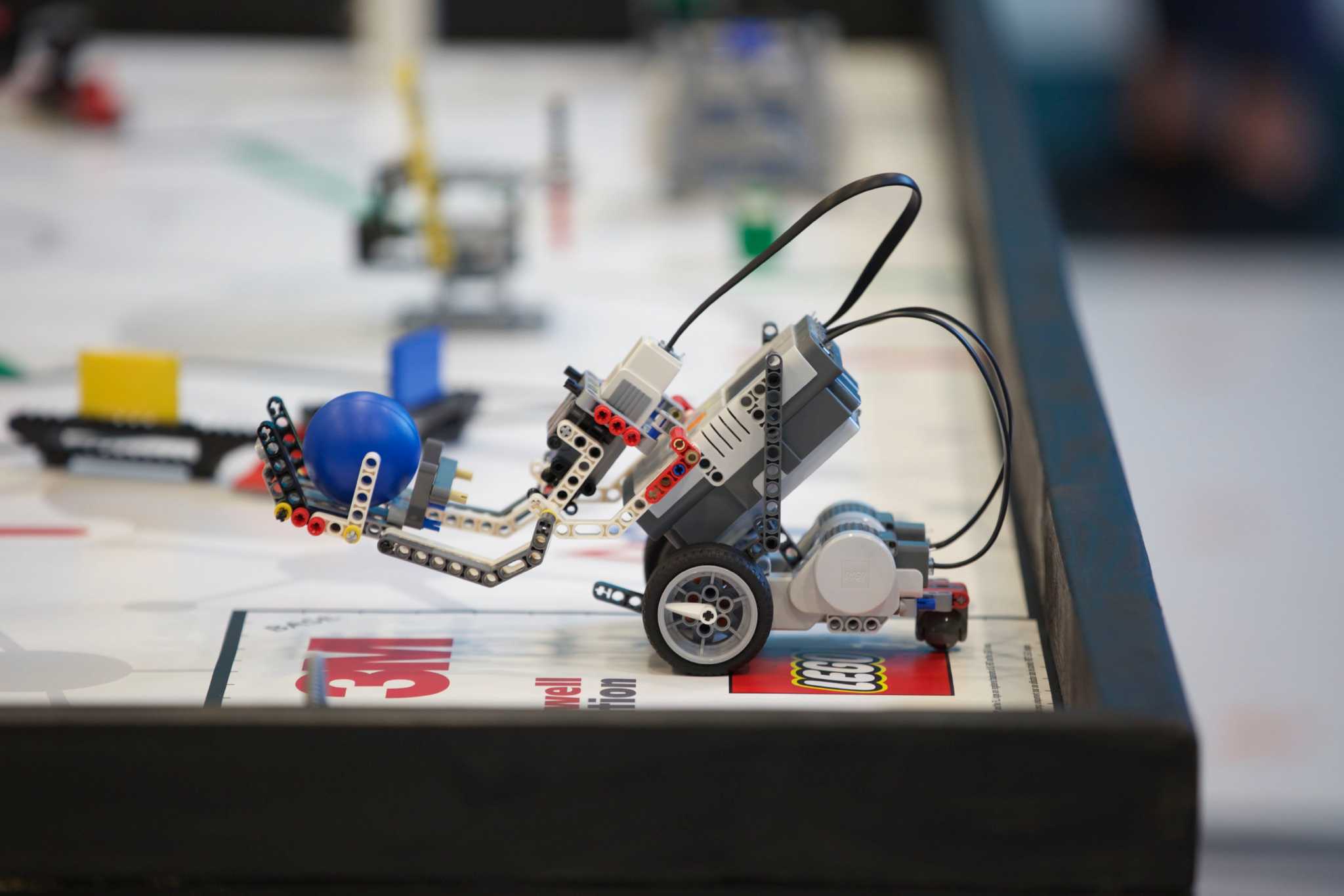 Students turn Legos into robots