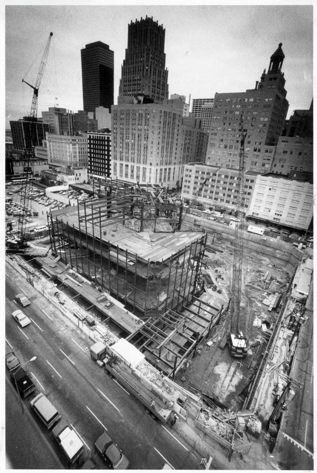 Looking back at the construction that changed the Houston skyline