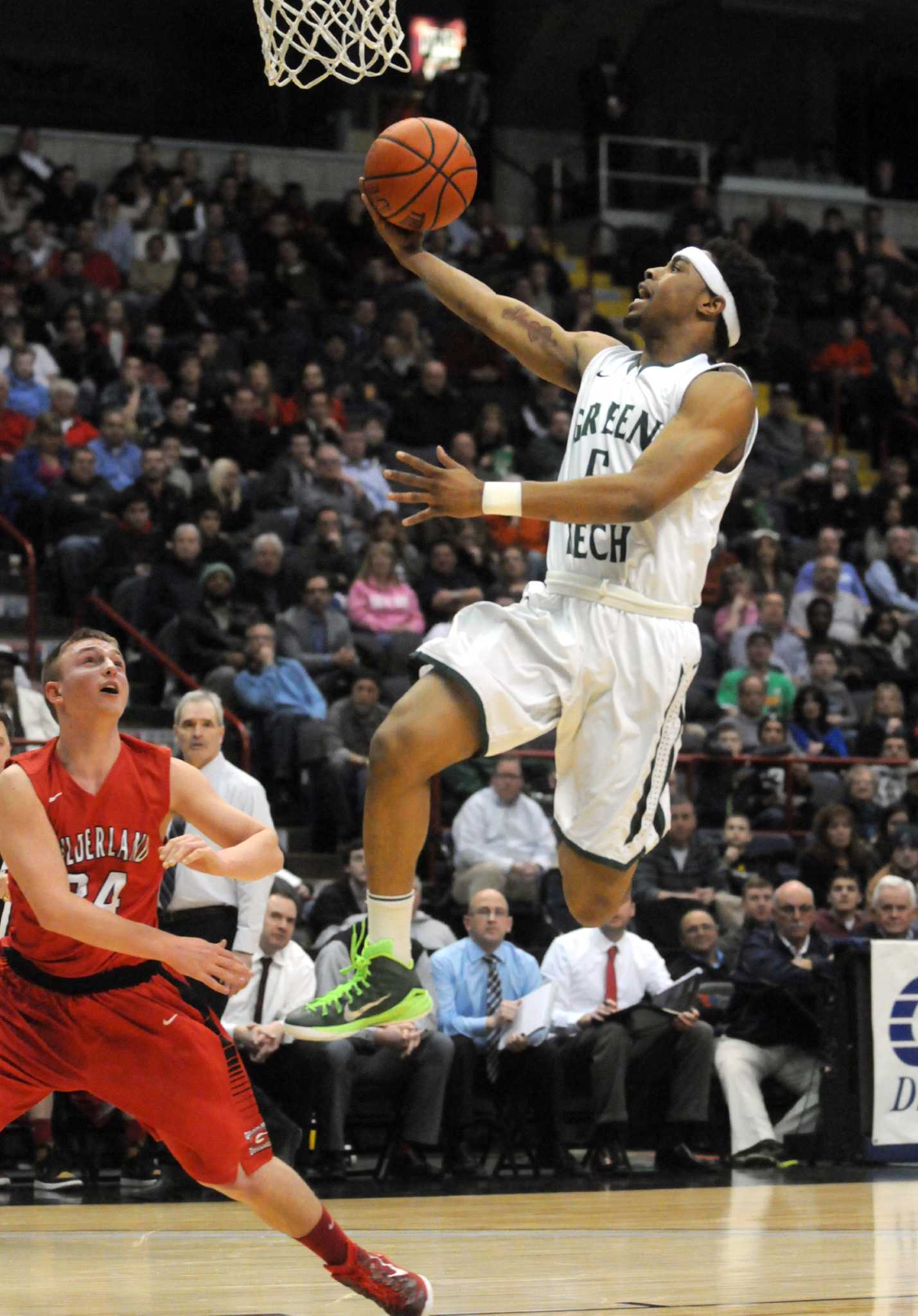 Sischo dish lifts Dutchmen