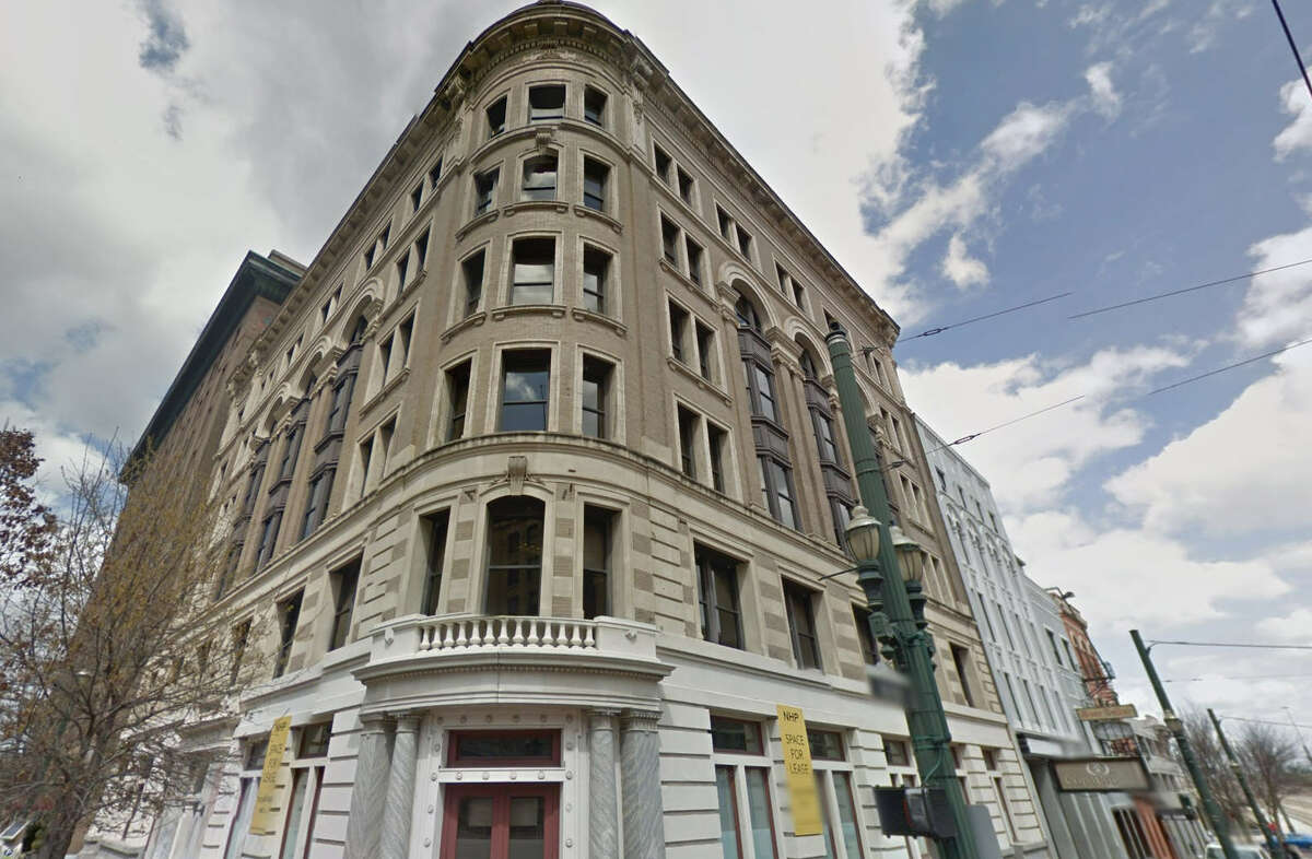 Photographer takes dazzling close-ups of skyscrapers