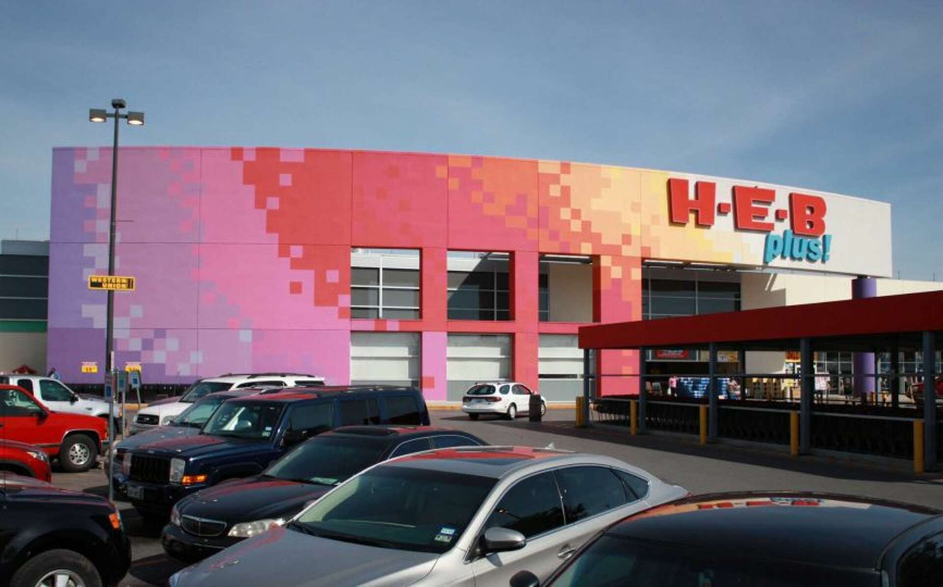 H-E-B to open two new San Antonio stores in 2017
