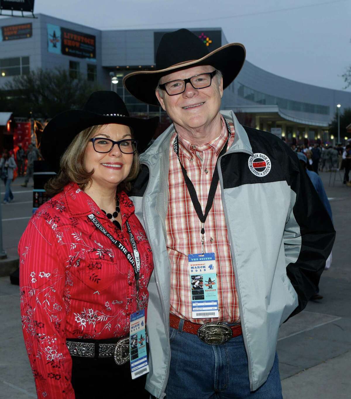 Heartthrob Hunter Hayes takes rodeo spotlight