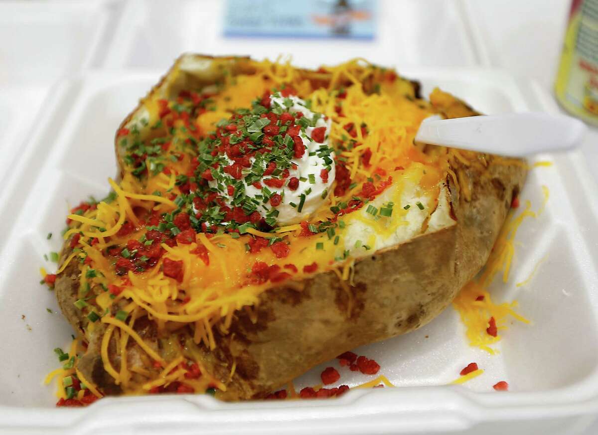 Big flavors, bigger servings dominate Midway food offerings