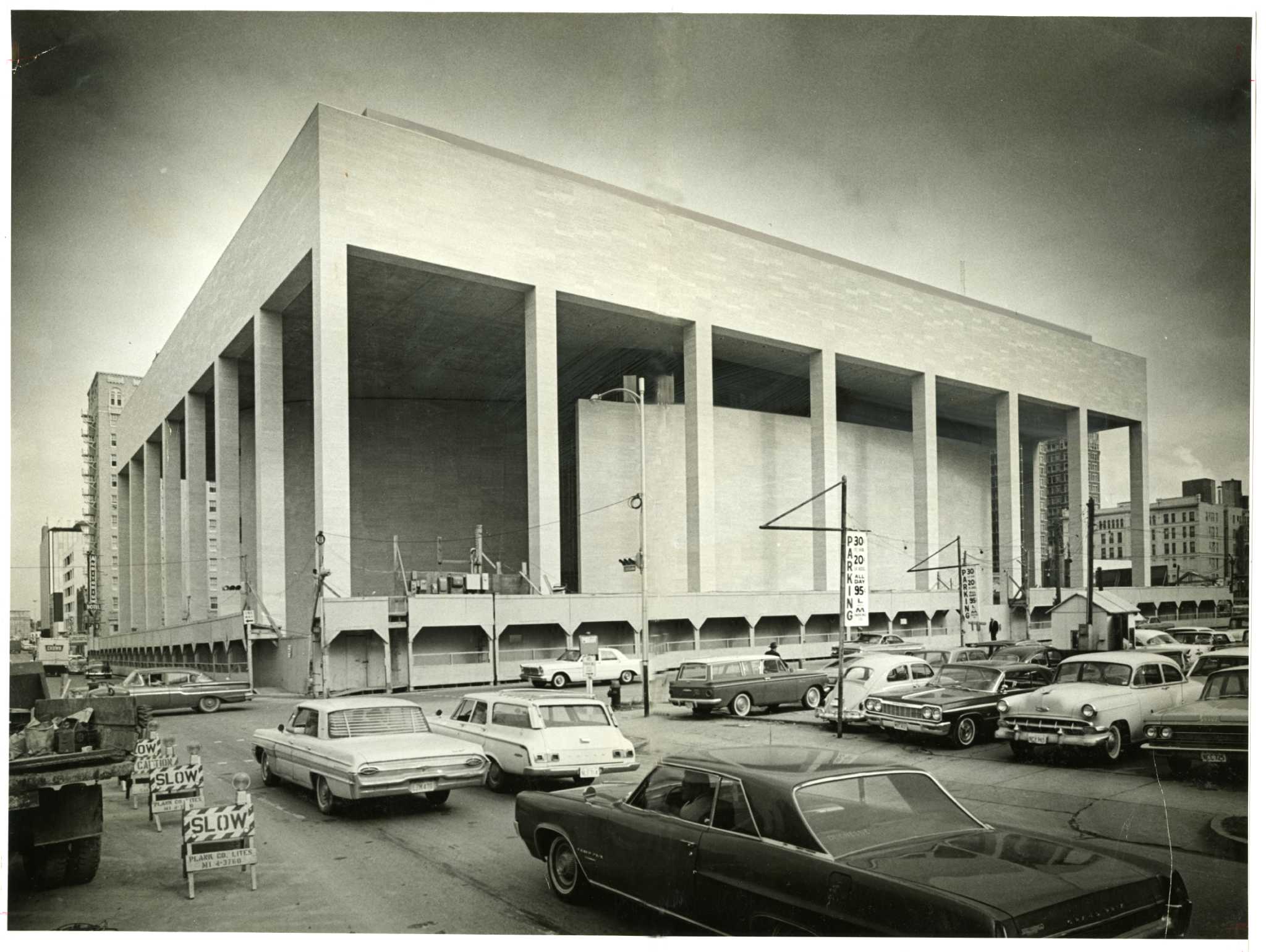 Jones Hall, the building that expanded Houston's horizons