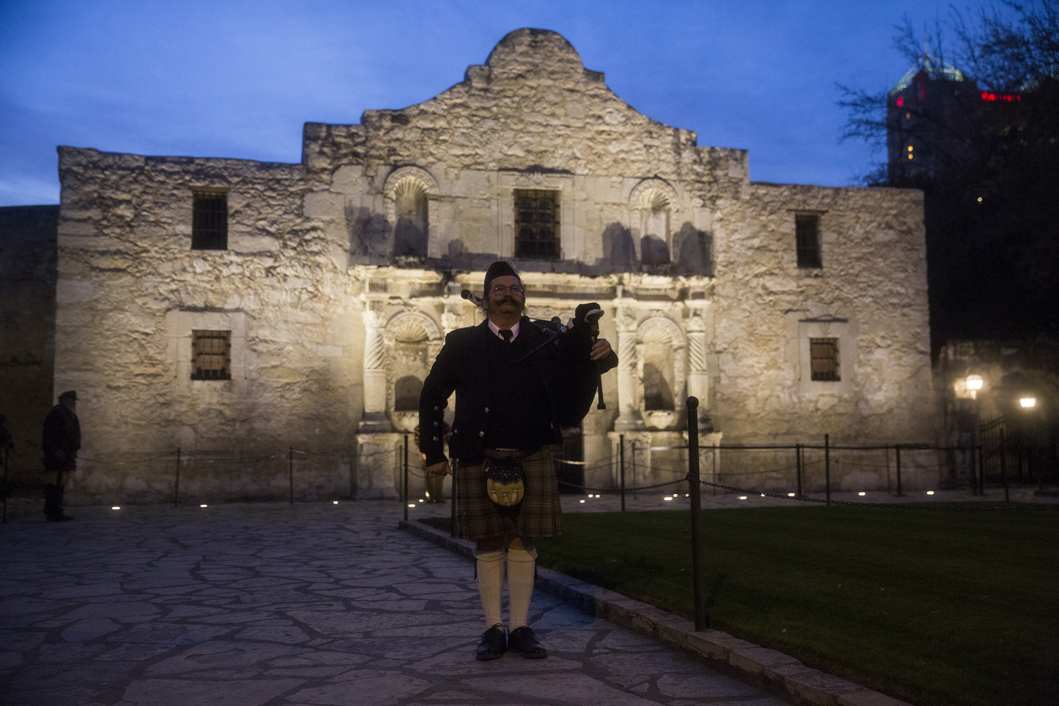 Ceremony observes Alamo anniversary