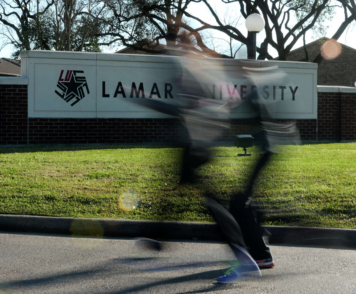 Gusher runners at Lamar University