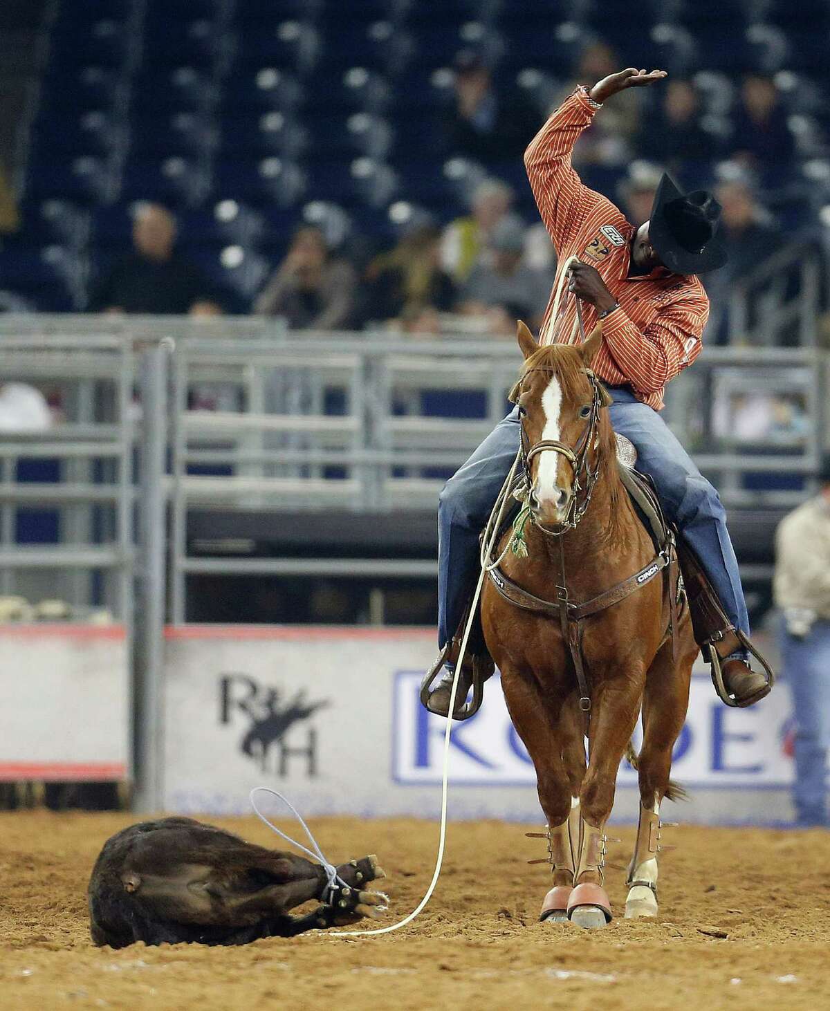 25 year RodeoHouston veteran Fred Whitfield advances out of Super Series II