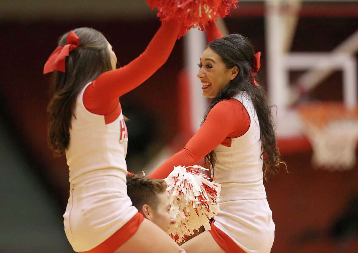 Cougars close season with win over East Carolina