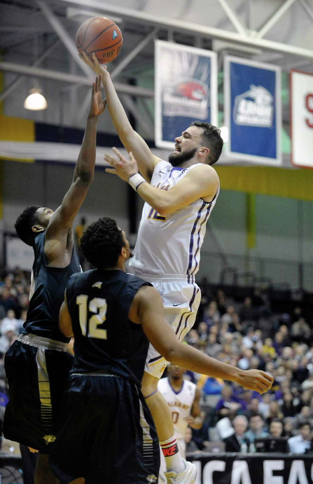 UAlbany men's basketball reaches title game