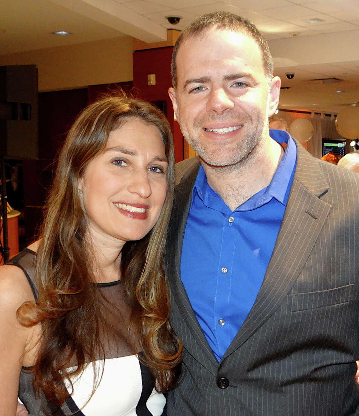 Near & Far Aid gala: Glamorous crowd in giving mood