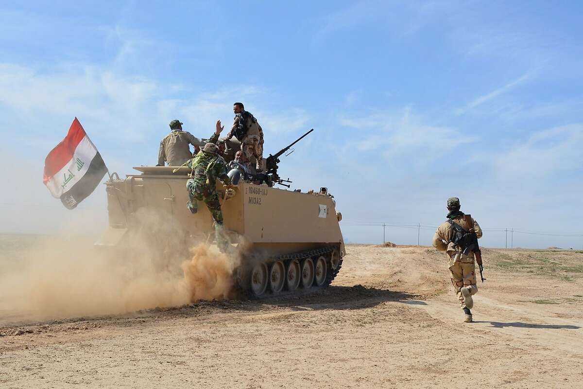 Iraq seizes town on outskirts of Islamic State-held Tikrit