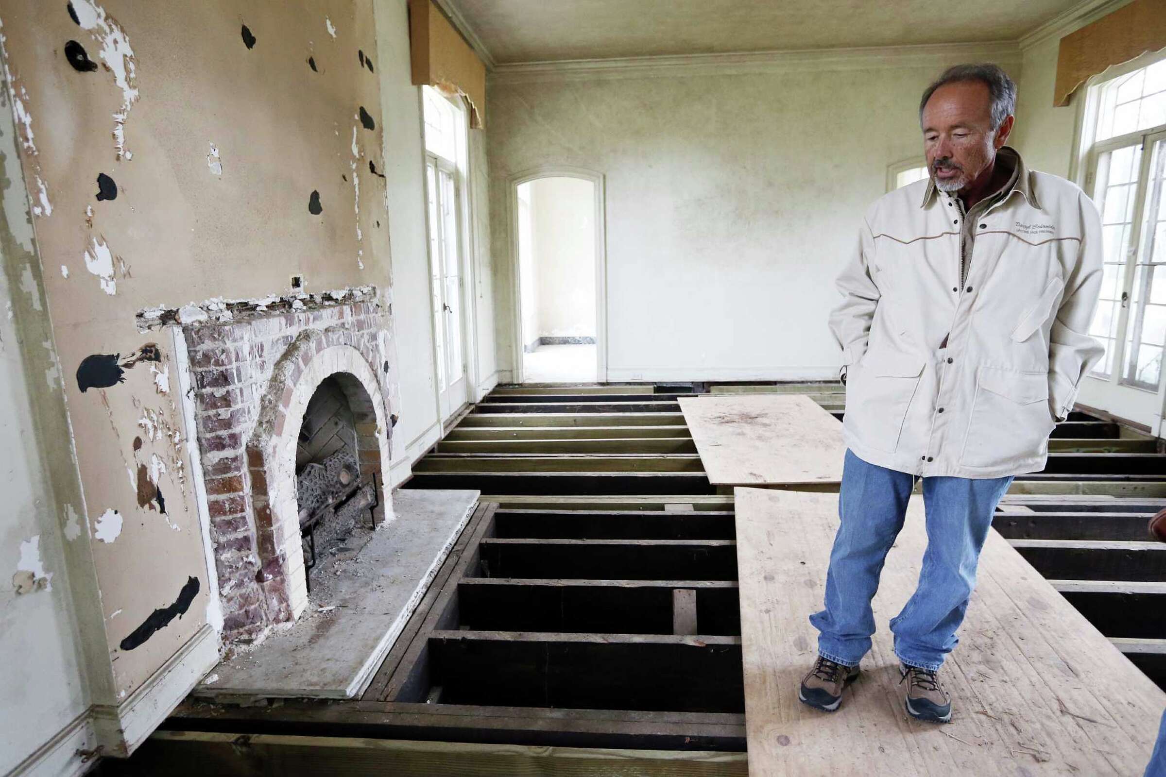 Weingarten mansion begins its transformation