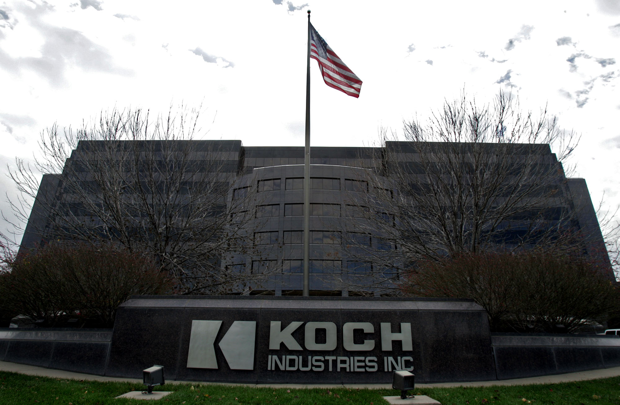 Koch Industries opens new Texas-to-Mexico fuel export route