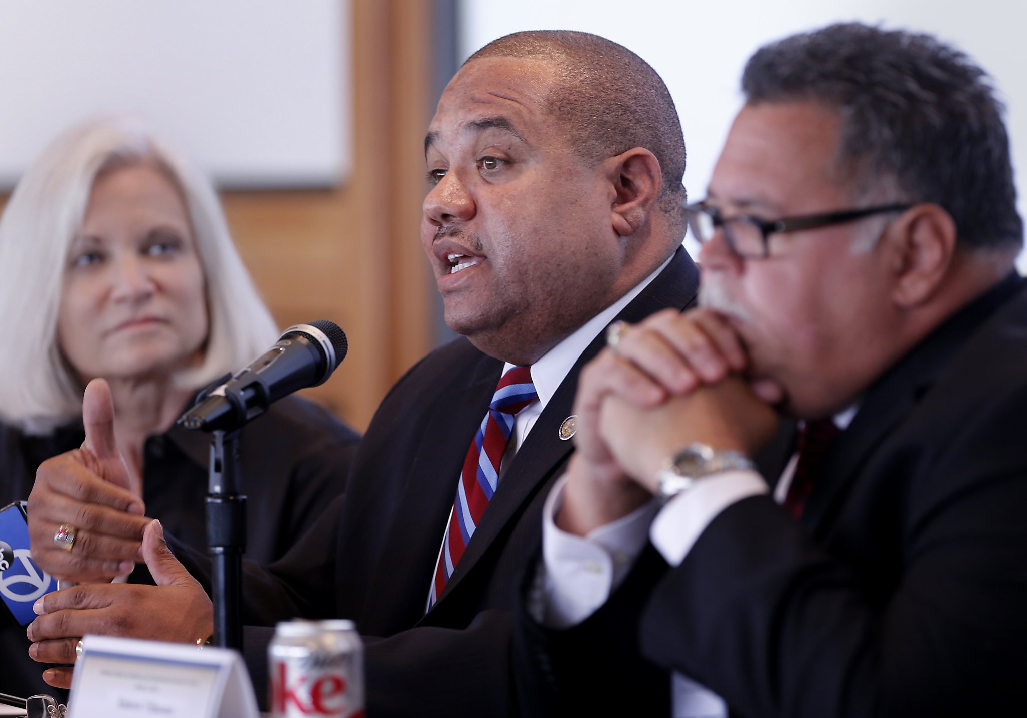 Report on Ferguson police should serve as warning, official says