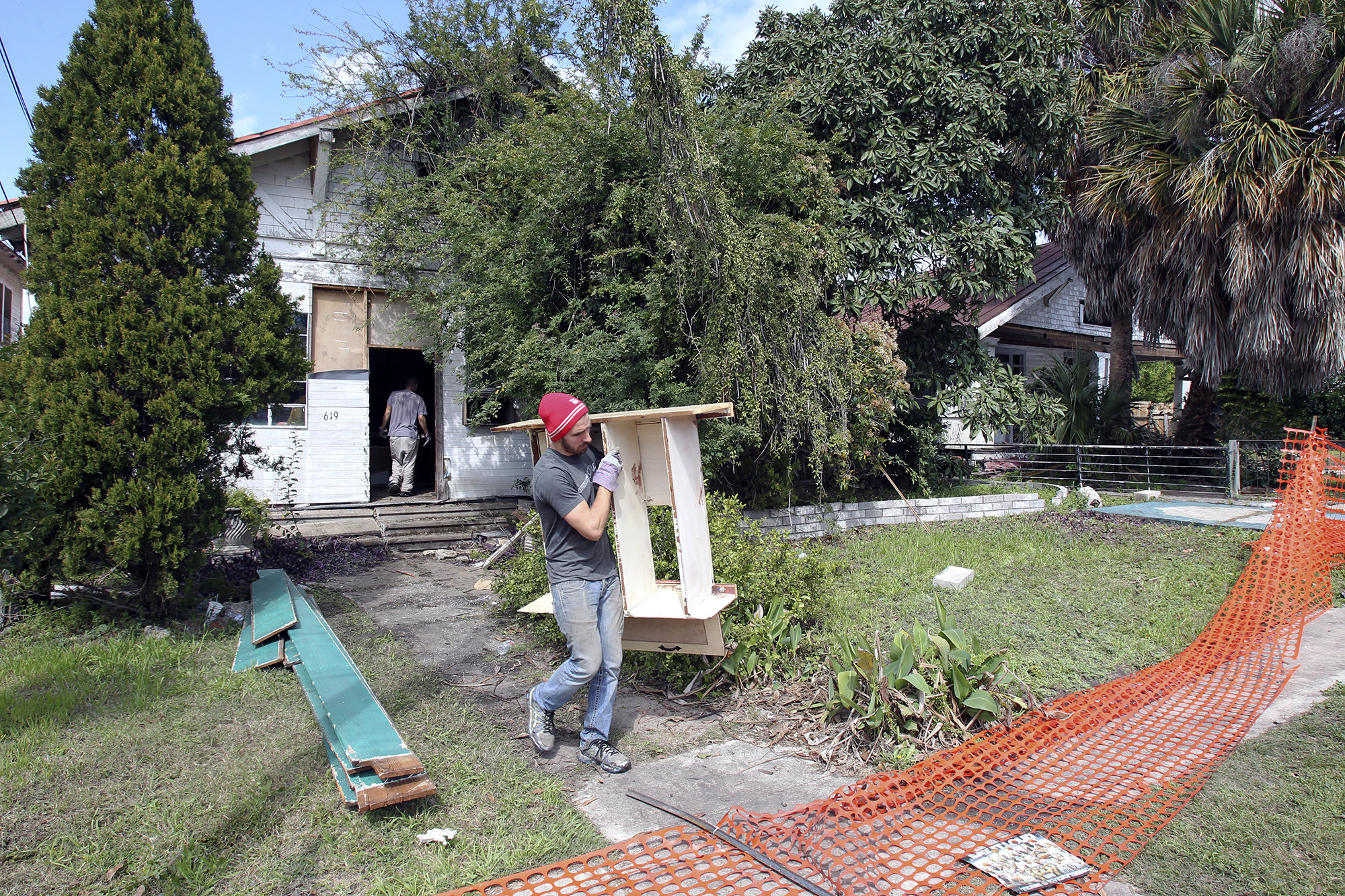 After neighborhood fight, two East Side homes will be razed today