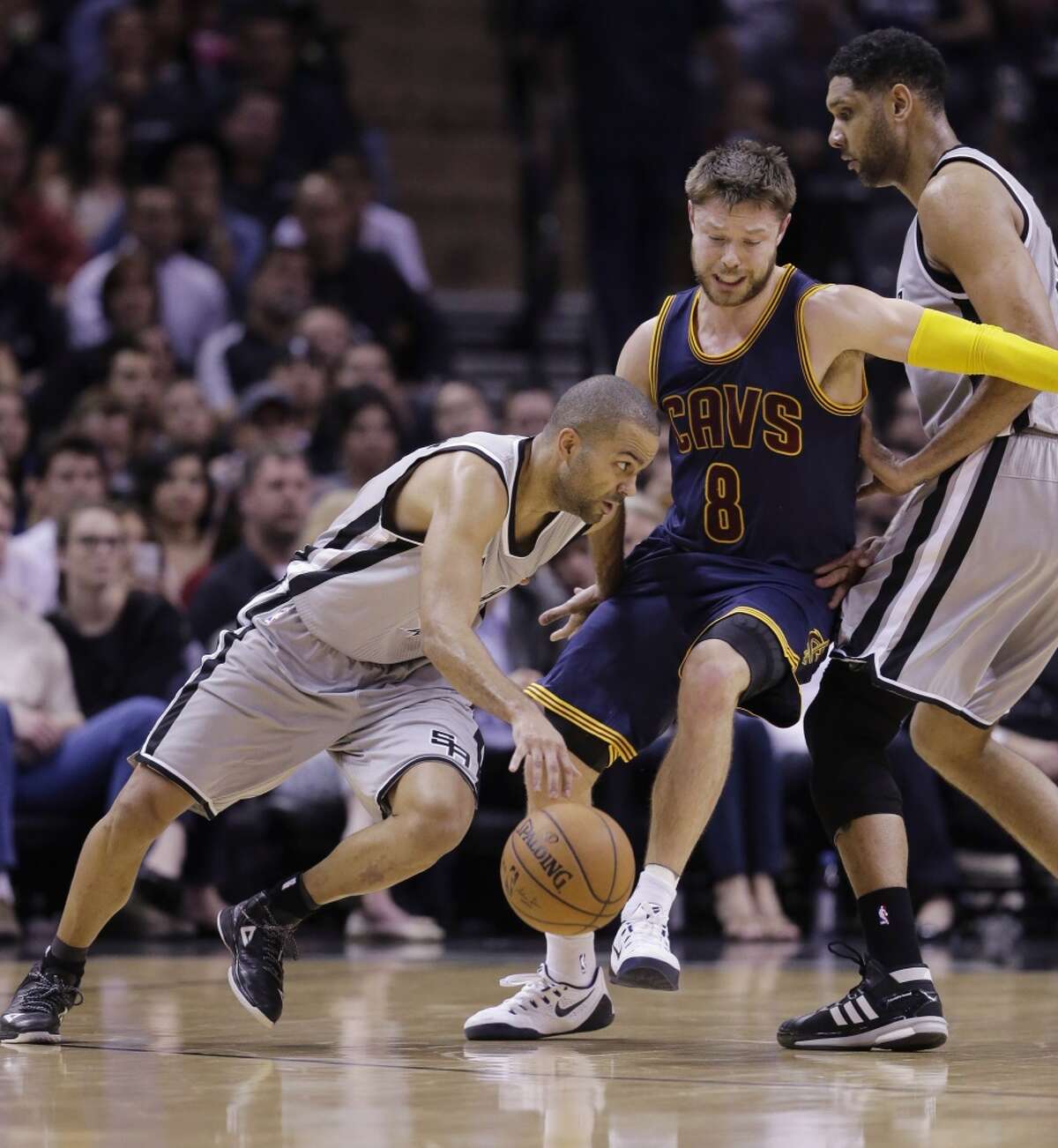Unconscious Irving, missed free throws doom Spurs