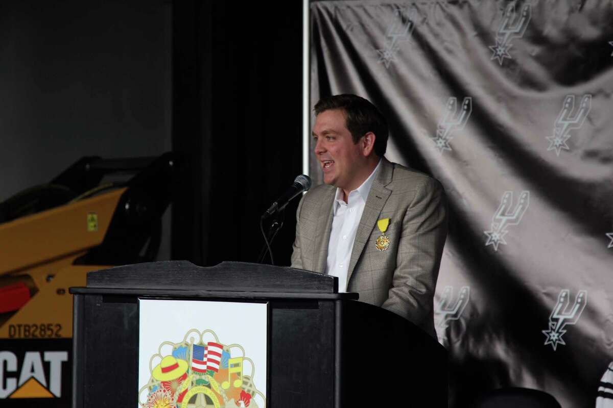 Spurs CEO Peter M. Holt named grand marshal for 2015 Battle of Flowers ...