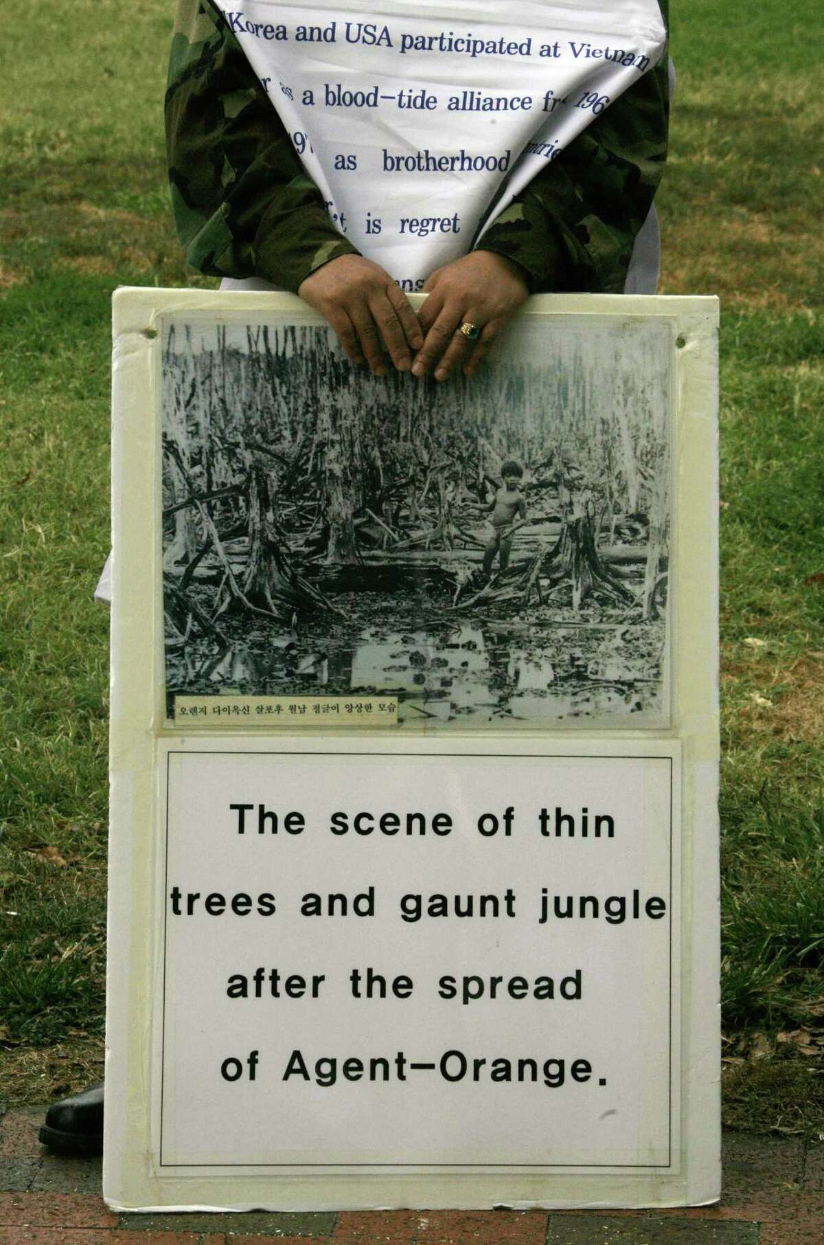 Court dismisses vets' claim Agent Orange poisoned them in Vietnam