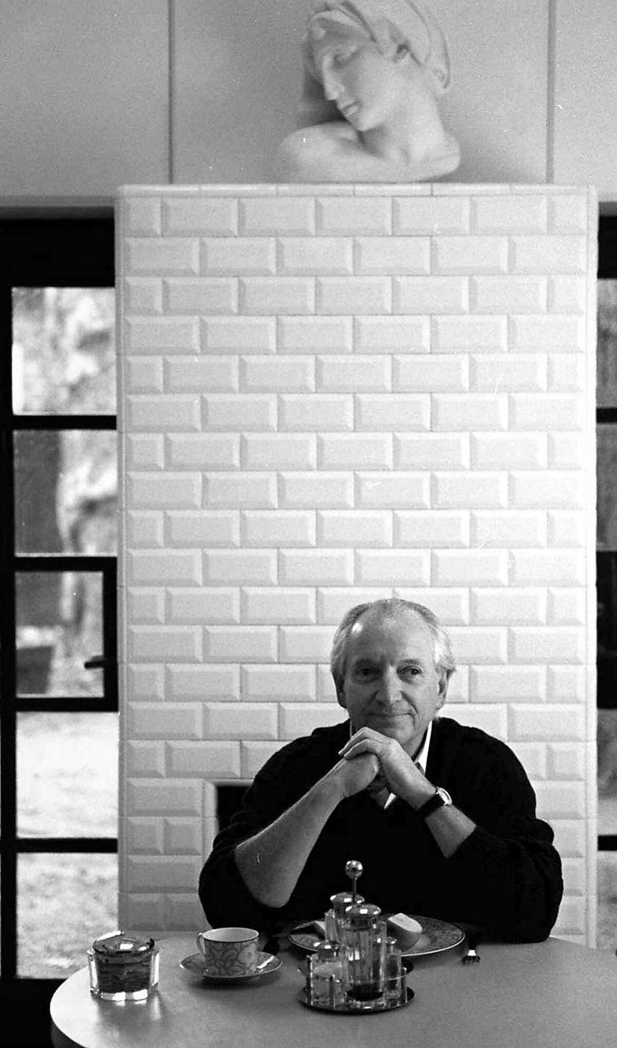 Michael Graves, architect and design movement pioneer, dies