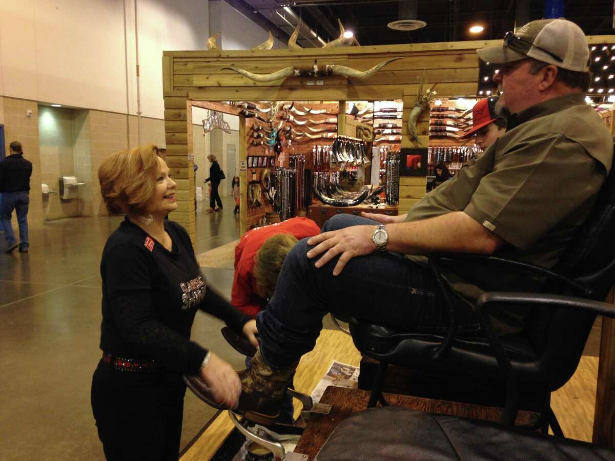 Boot shiners a staple at RodeoHouston
