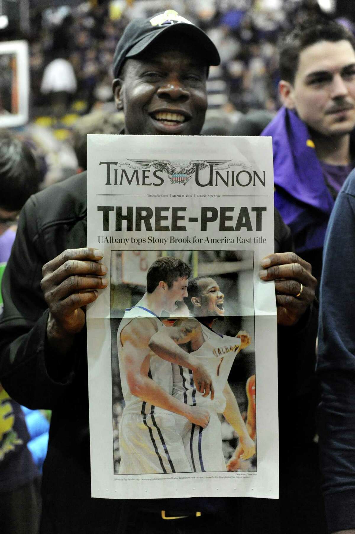 Peter Hooley's 3 sends UAlbany basketball back to NCAA Tournament
