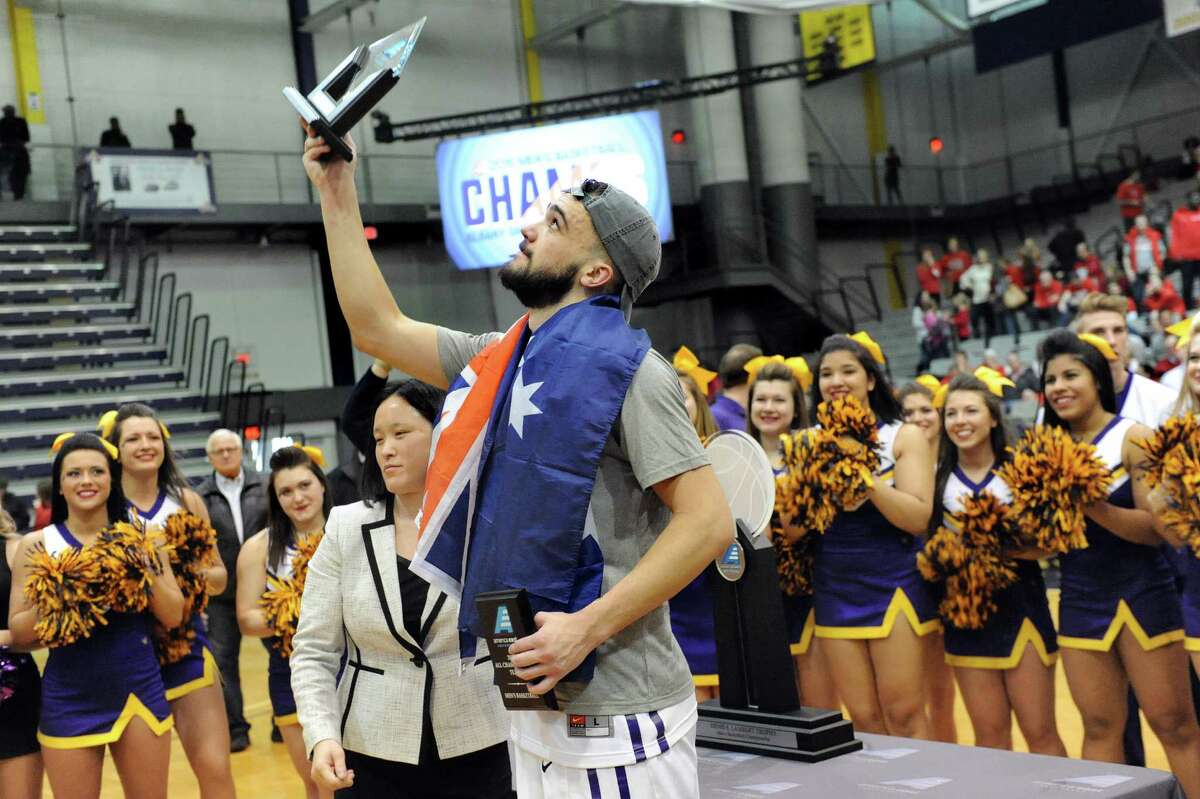 Peter Hooley's 3 sends UAlbany basketball back to NCAA Tournament