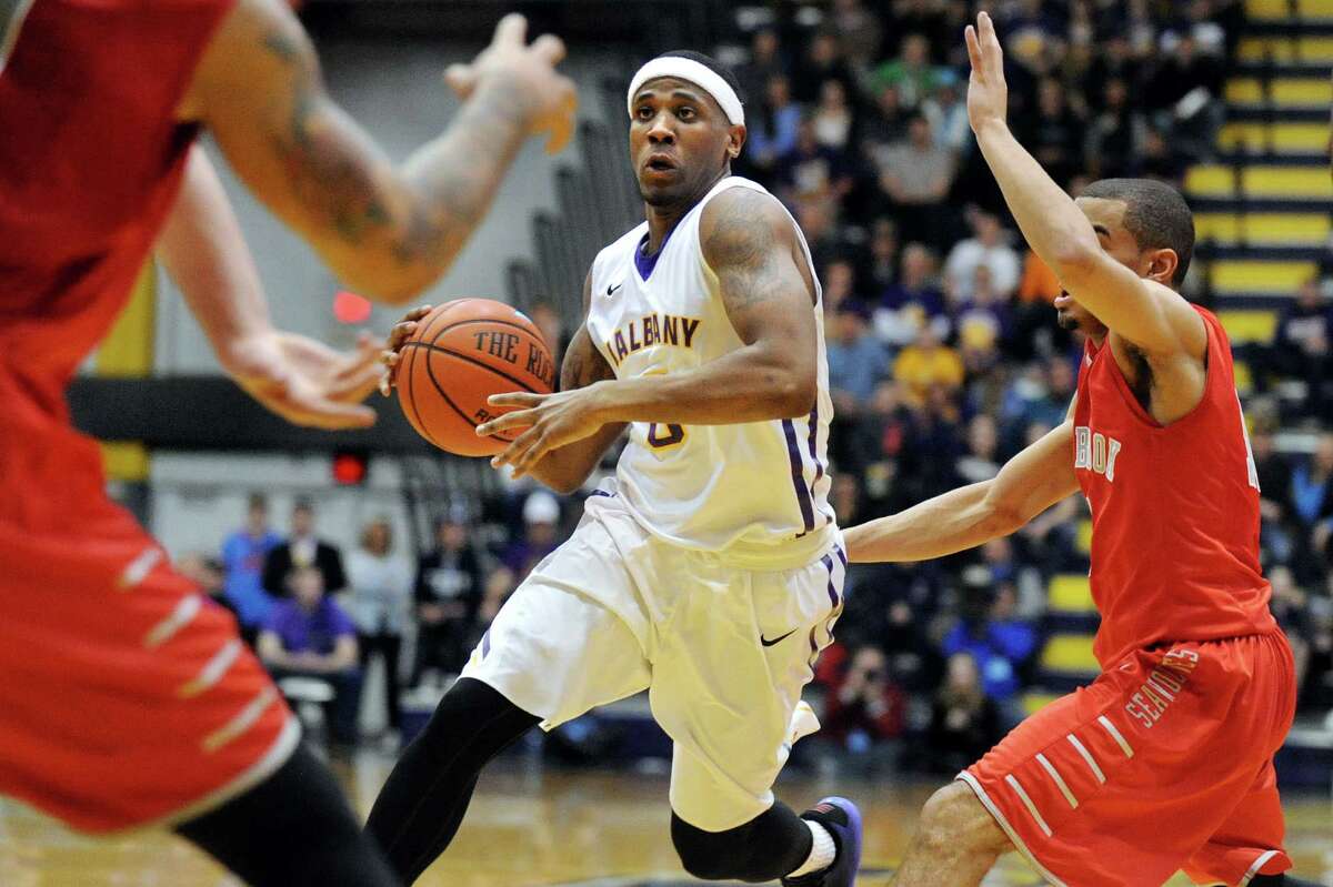 Peter Hooley's 3 sends UAlbany basketball back to NCAA Tournament