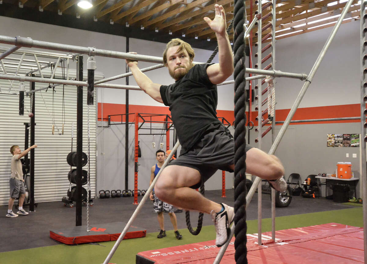 Wannabe ninjas tackle obstacle courses for fun, fitness