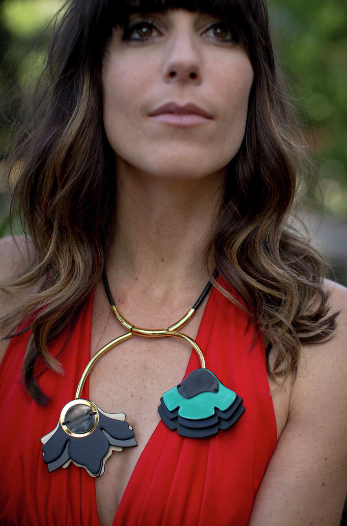 Nicki Bluhm rocks ’70s spring fashion