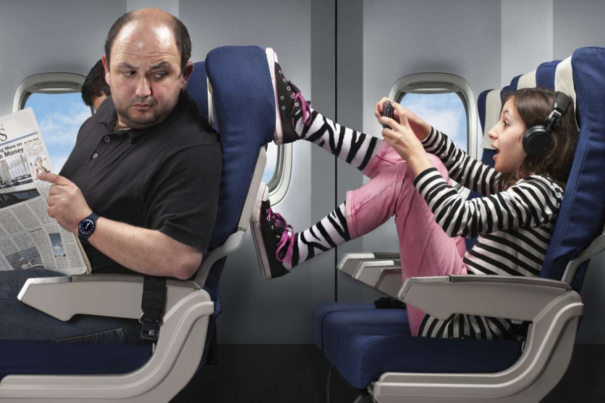 Disabled flier paid for row of 3 seats, but only got 1