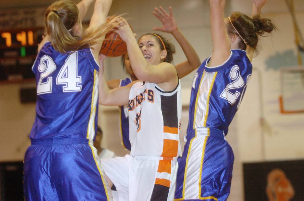 Stamford girls clipped by Mercy in state playoffs