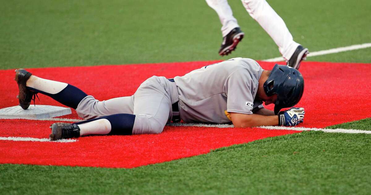 College baseball: UH's Romero throws 6 sharp innings in 8-3 win over Rice