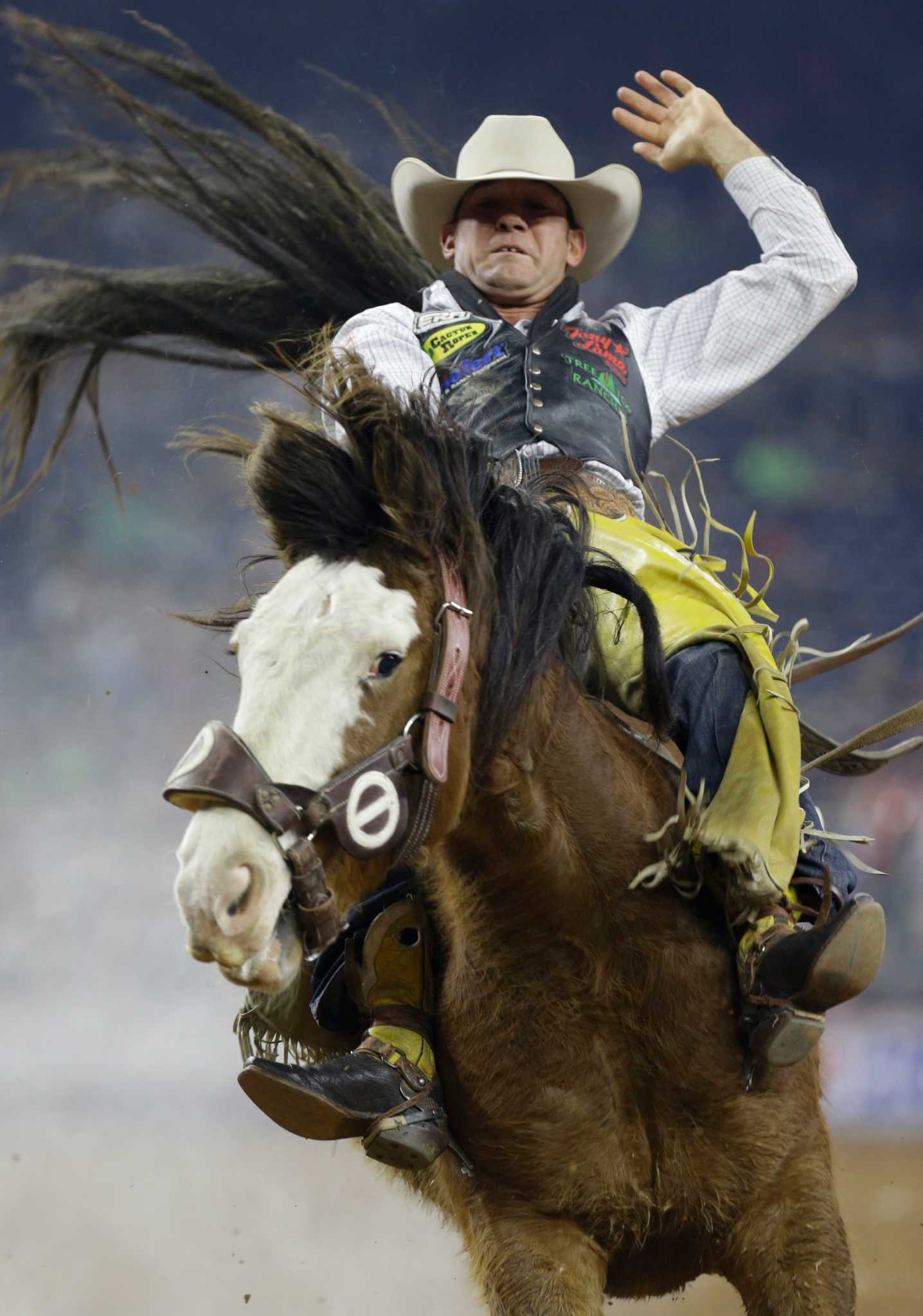 Speedy tie-down earns Cooper spot in RodeHouston semis