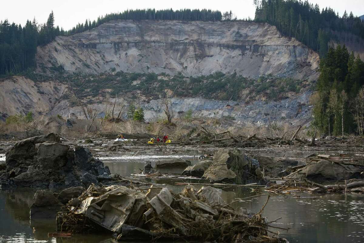 Oso mudslide, interactive before, after images